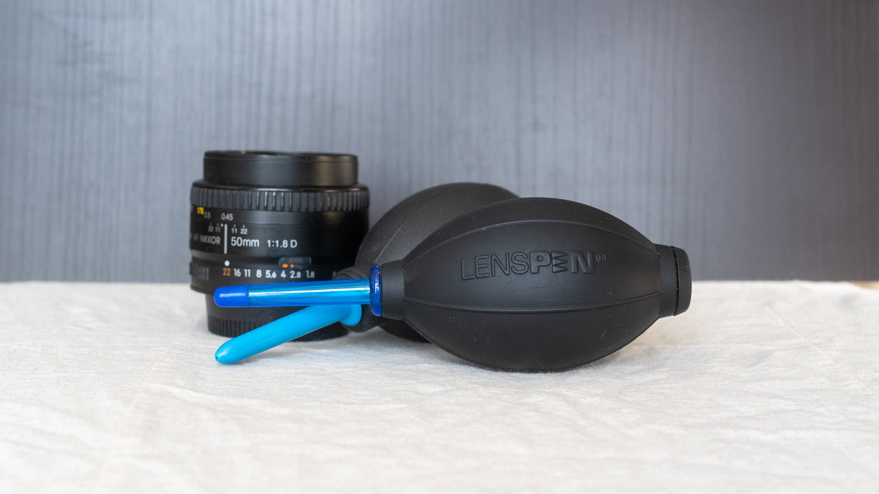 The $10 LensPen Hurricane Blower vs a $1 air puffer | Ctrl blog